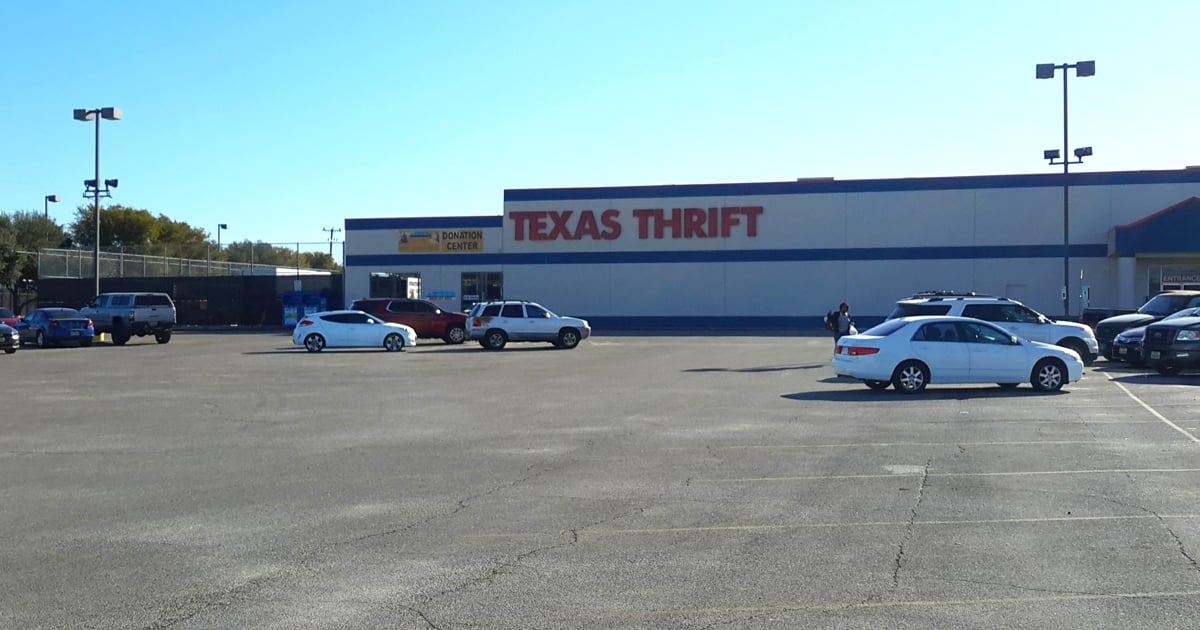 12 Massive Thrift Stores In Texas Where You Can Fill A Whole Cart For $30