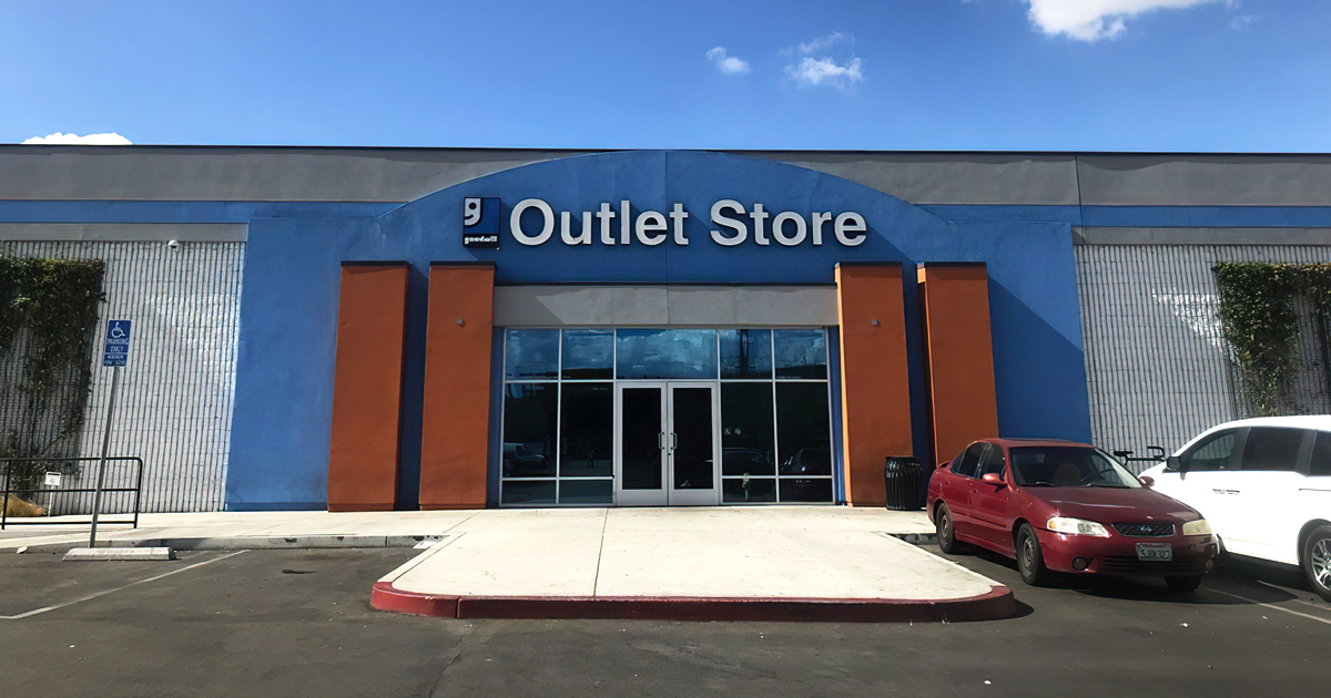 The Massive Thrift Store In California Where You Can Fill Your Trunk ...