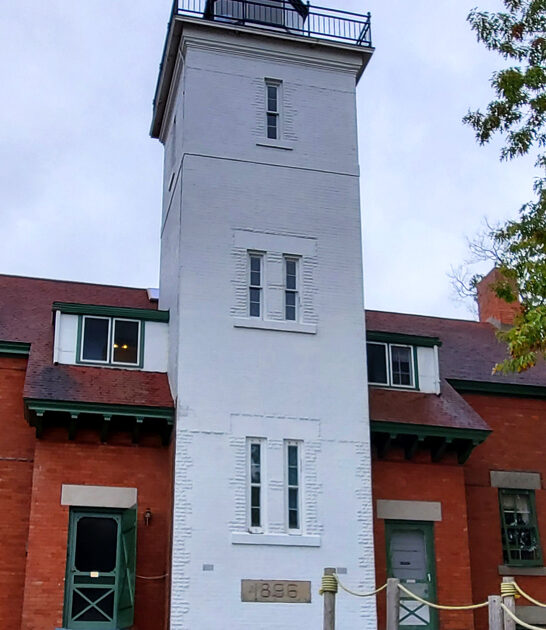 michigan beautiful lighthouse secret ftr