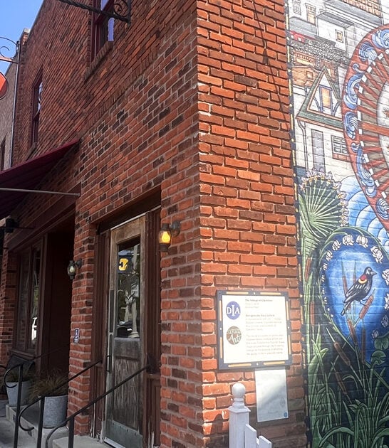 no frills michigan restaurant ftr