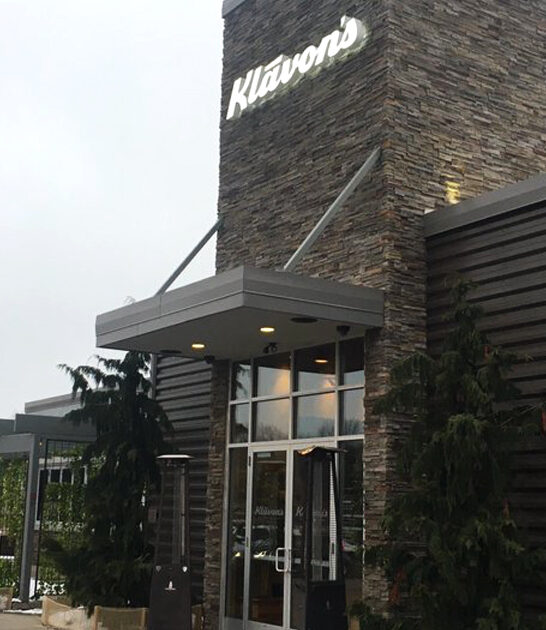 no frills pizzerias michigan ftr