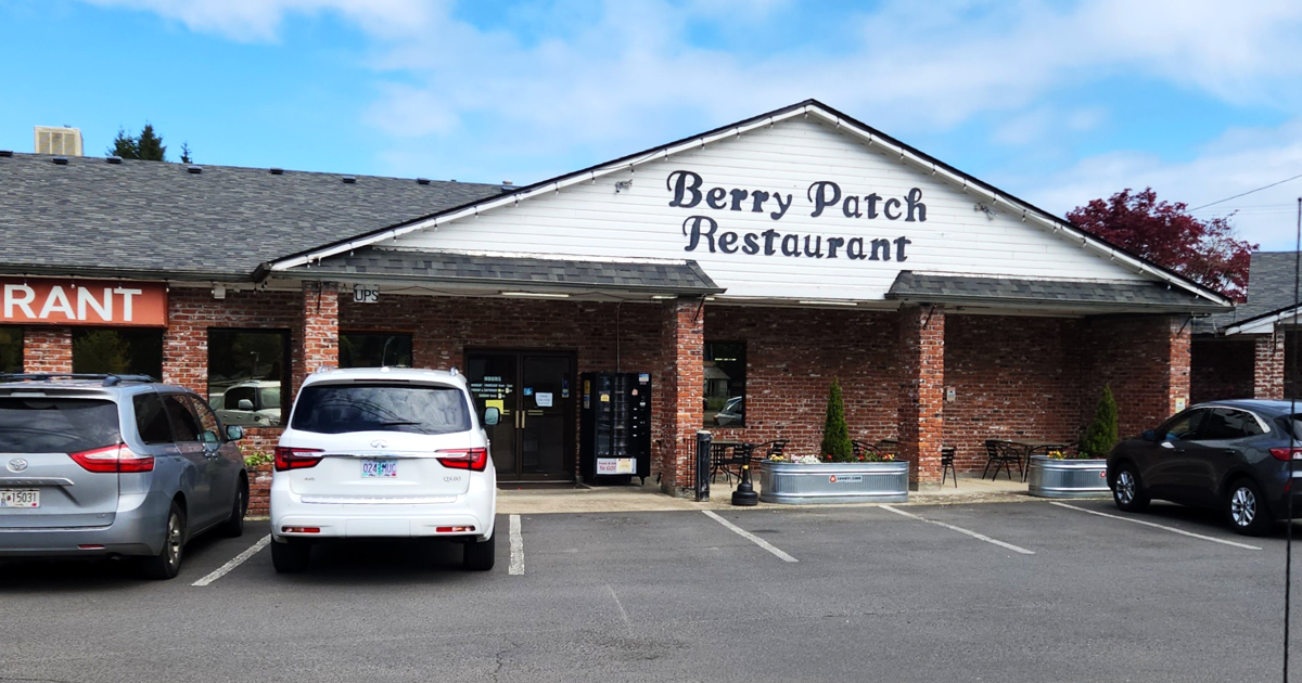 The Berry Pies At This Homey Cafe In Oregon Are Out-Of-This-World Delicious