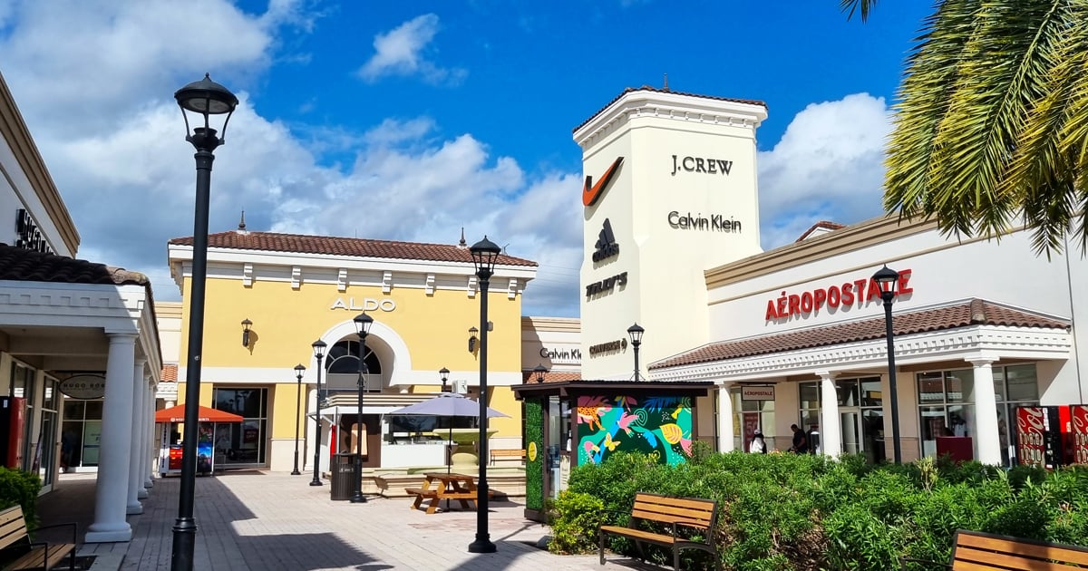 8 Enormous Outlet Malls In Florida Where You Can Lose Yourself For Hours