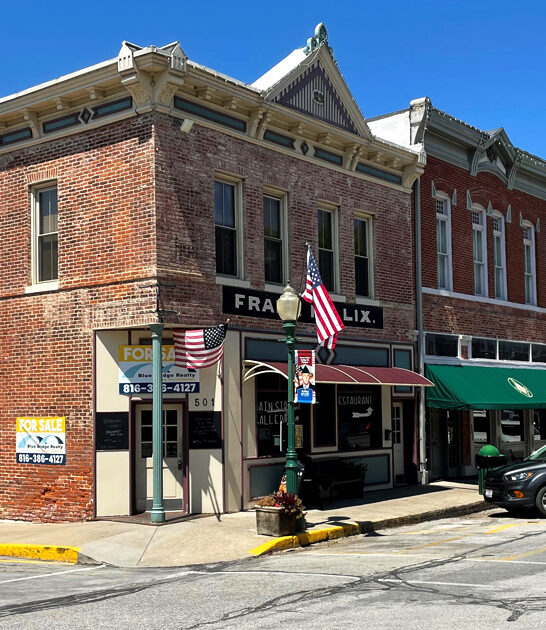 peaceful town missouri locals ftr