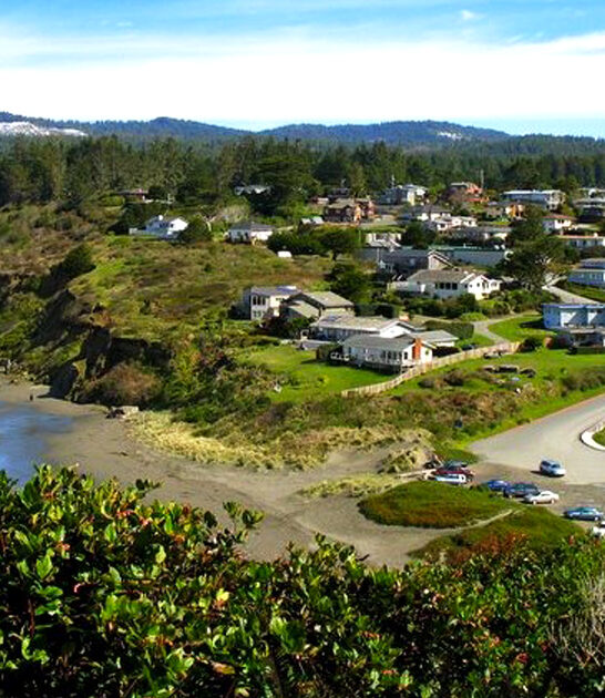 peaceful waterfront town california ftr