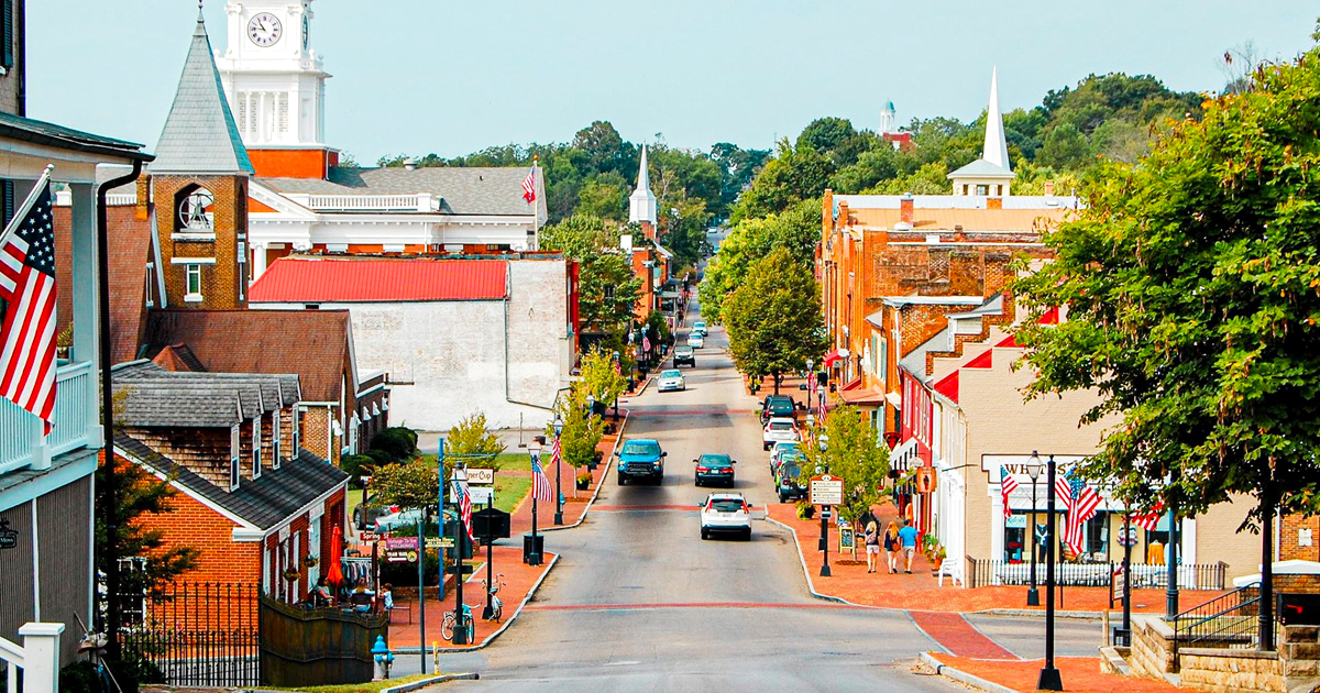 The Picture-Perfect Town In Tennessee That Feels Like Stepping Into A ...