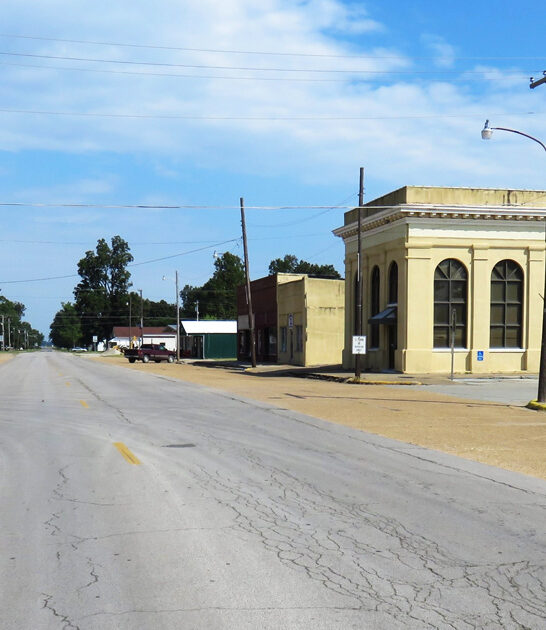 picturesque postcard towns missouri ftr