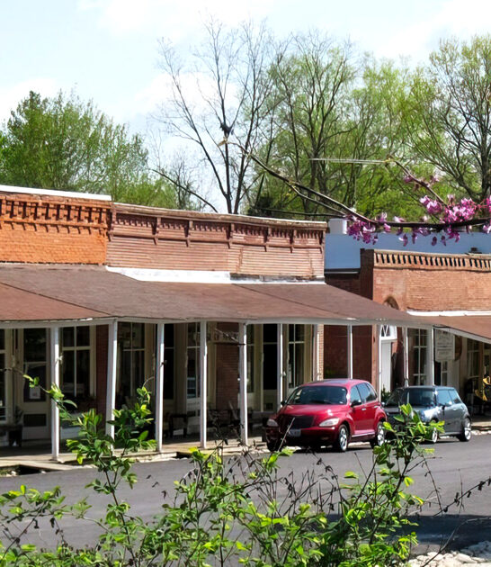 small charming town missouri ftr