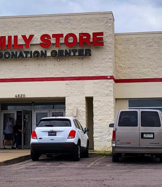 thrift stores bargains iowa ftr