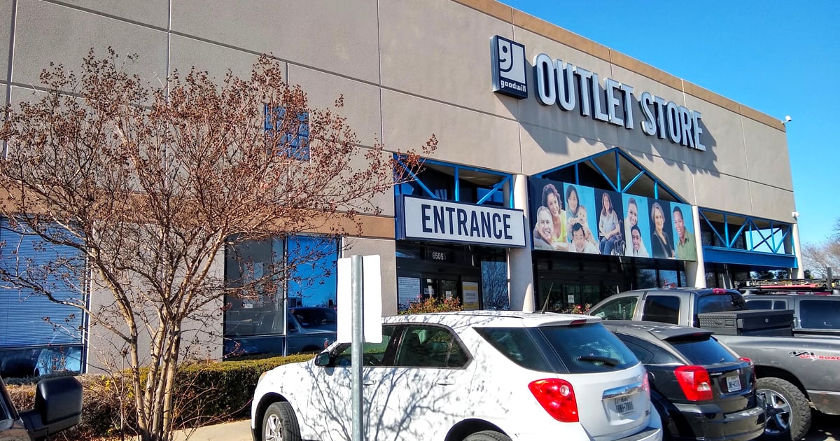 11 Enormous Thrift Stores In Texas That Are Worth A Drive From Anywhere ...