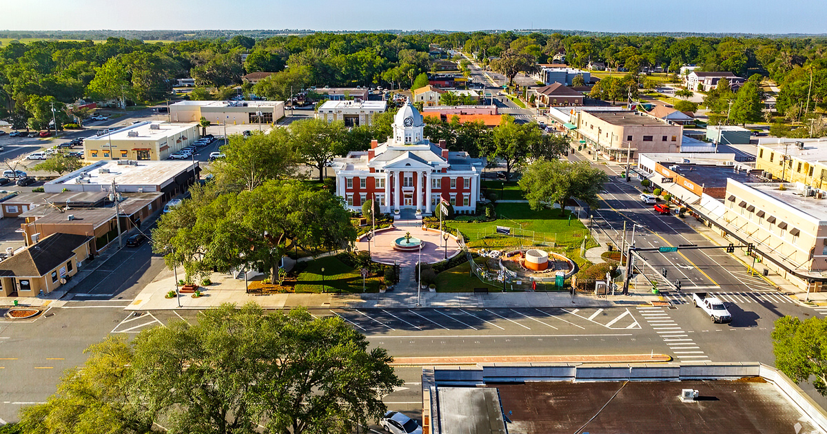 This Gorgeous Town In Florida Looks Like It's Straight Out Of A Storybook