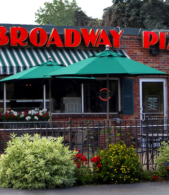 unassuming pizza restaurants minnesota ftr