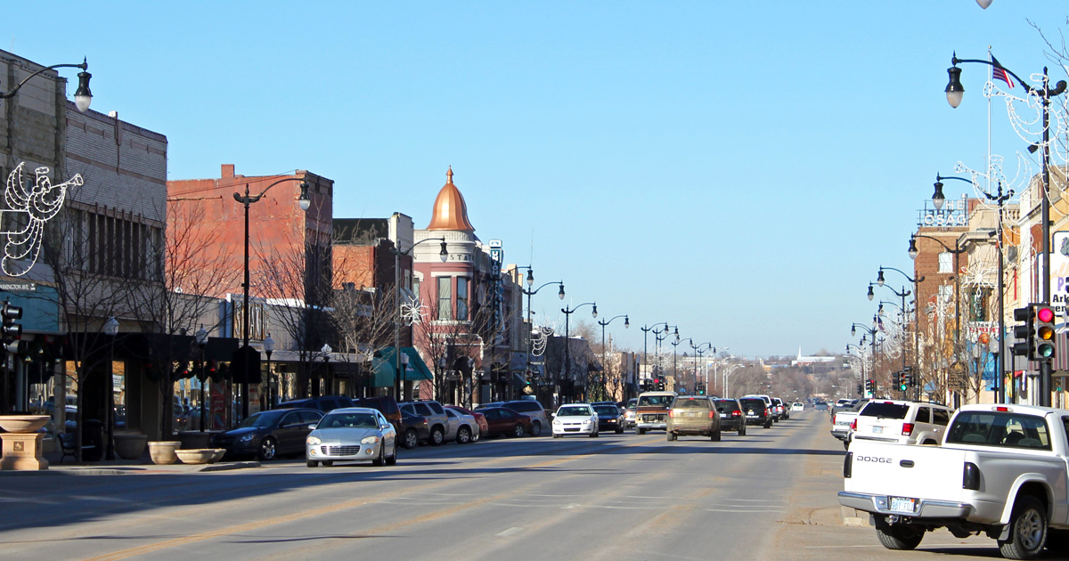 8 Underrated Cities In Kansas Where You Can Comfortably Live On Social ...