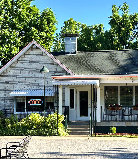 underrated restaurant tennessee breakfast ftr