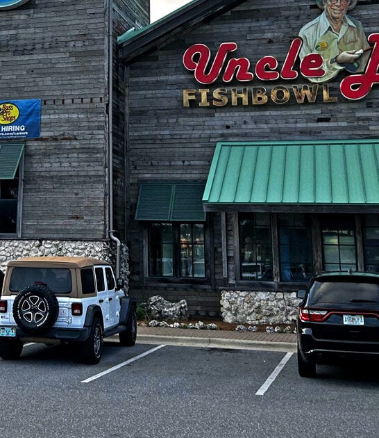 underwater themed restaurant florida ftr