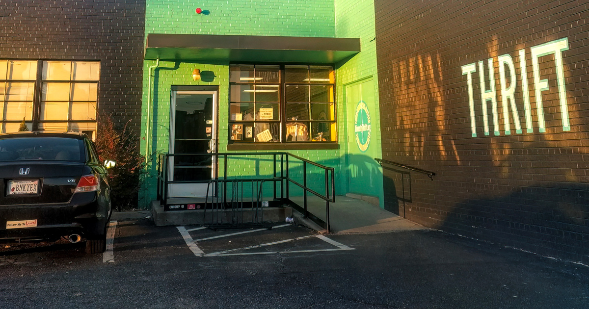 The Enormous Thrift Store In Virginia Where You Can Lose Yourself For Hours