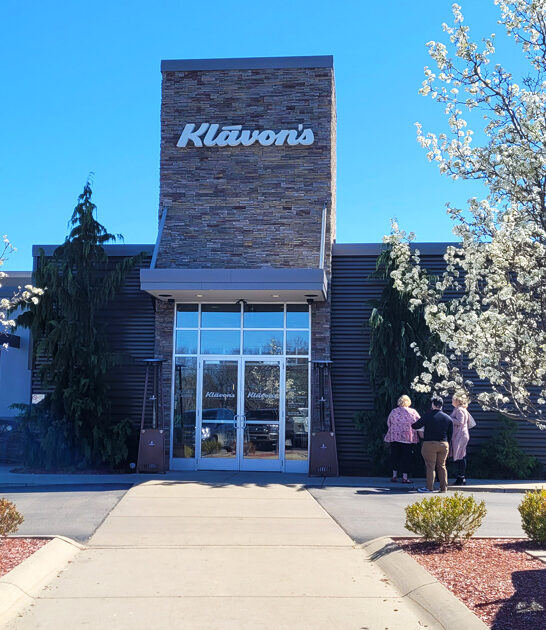 wall pizzerias michigan serving ftr