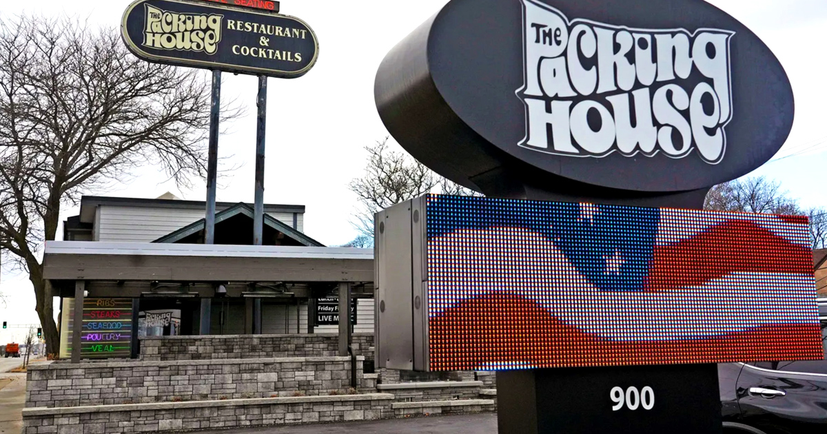 This Unassuming Restaurant In Wisconsin Has A Friday Fish Fry Famous ...