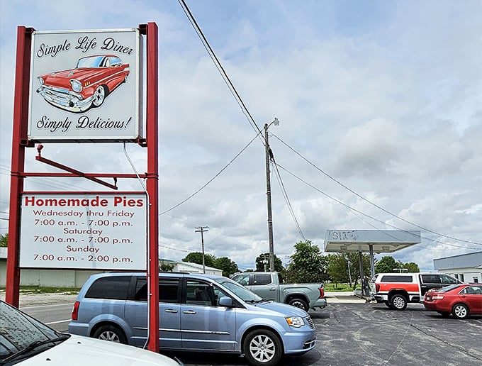 That green roof isn't just practical &ndash; it's a beacon calling hungry travelers to comfort food paradise.