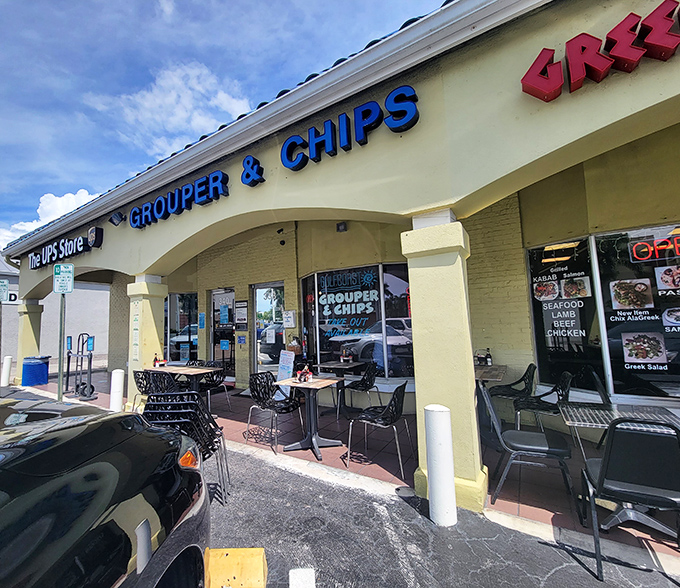 That iconic blue roof and bright yellow facade aren't just eye-catching&mdash;they're like a beacon calling seafood lovers home to this Naples treasure.