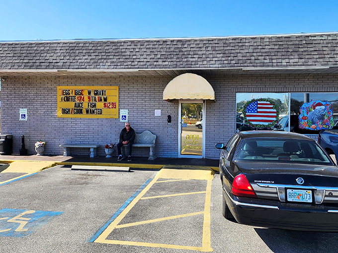 The unassuming exterior of Grannie's Country Cookin' proves once again that the best breakfast spots rarely advertise with anything fancier than a yellow awning and full parking lot.