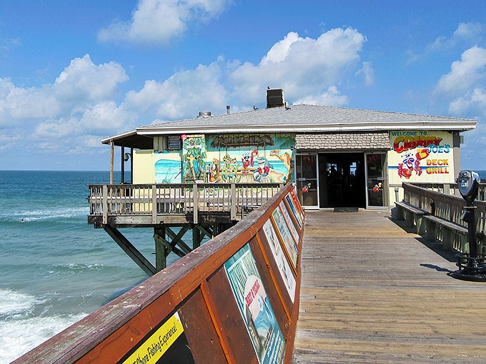 The ultimate Florida dining fantasy realized – a seafood restaurant literally perched over the Atlantic Ocean on Sunglow Pier. Paradise found!