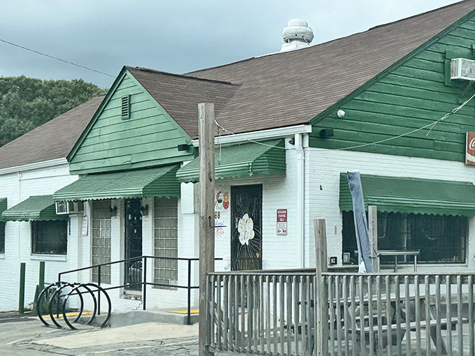 The little green house on Memorial Drive isn't trying to be fancy&mdash;it's too busy perfecting breakfast magic that keeps Atlantans coming back for more.