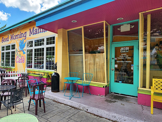 The sunshine-yellow exterior of Good Morning Mama's isn't just a building&mdash;it's a morning mood elevator disguised as a former gas station. 