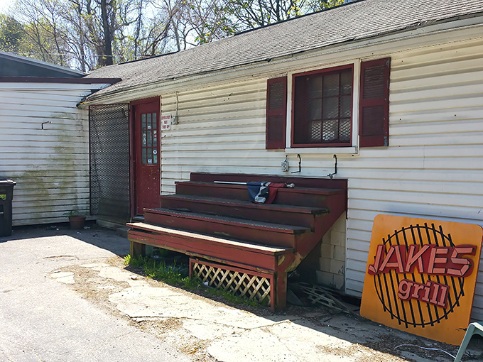 The unassuming exterior of Jake's Grill stands as a testament to the BBQ truth: the most modest buildings often hide the most magnificent flavors.