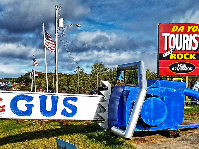 Big Gus, the world's largest chainsaw, greets visitors like an overeager blue puppy &ndash; if puppies could slice through redwoods and weighed 123 tons.