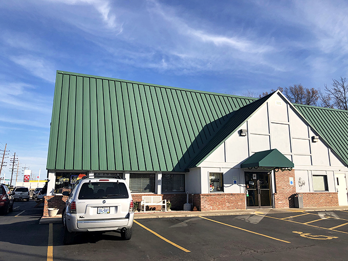 The green awning may not scream &ldquo;food paradise,&rdquo; but that&rsquo;s the beauty of hidden gems&mdash;they let the food do the talking.