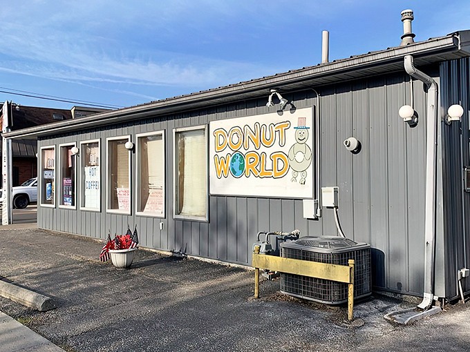 The unassuming gray building with its vintage sign doesn't scream "food paradise," but locals know better. Some treasures don't need flashy packaging.