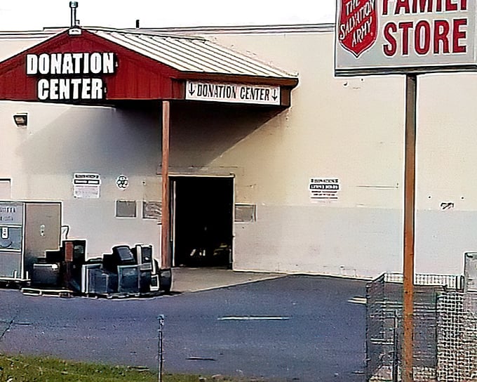 The unassuming entrance to treasure-hunting paradise. Like a speakeasy for bargain hunters, this modest facade hides a wonderland of possibilities inside. 