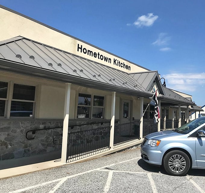 People Drive From All Over Pennsylvania Just To Dine At This Legendary ...