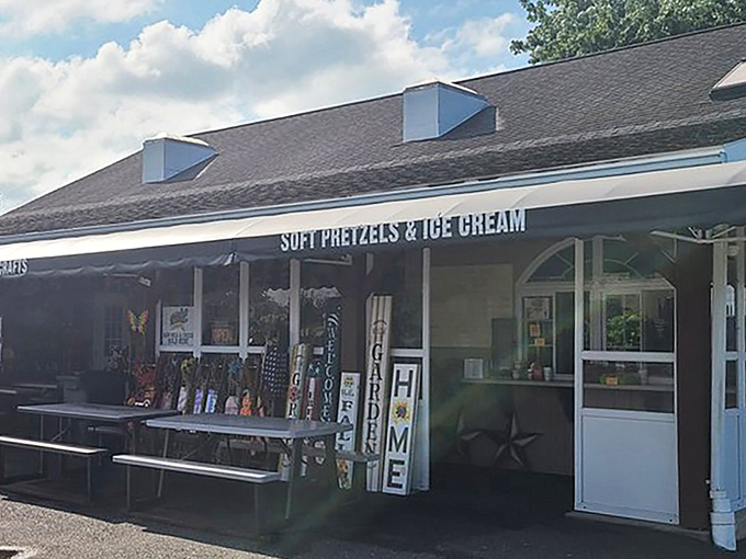 The unassuming exterior of Countryside Roadstand belies the culinary treasures within. Soft pretzels and ice cream&mdash;the Batman and Robin of comfort foods!