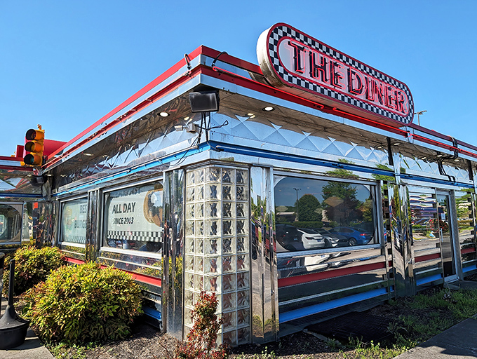 Chrome and glass gleaming in the Tennessee sunshine, The Diner's exterior promises nostalgic comfort with its classic 1950s design and unmistakable roadside charm.
