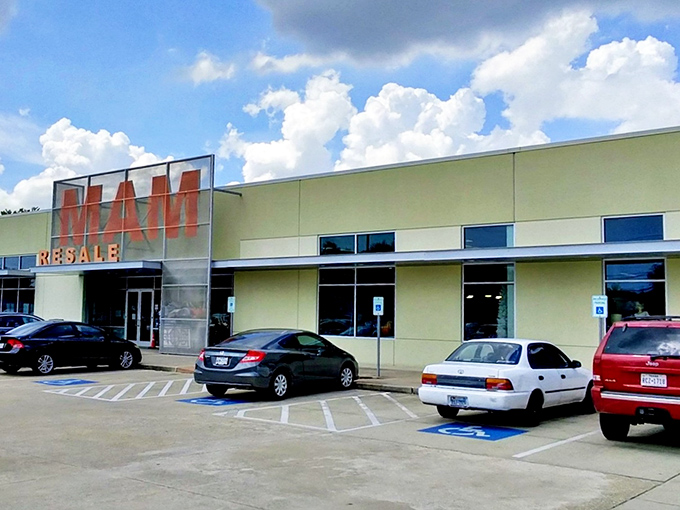 The unassuming exterior of MAM Resale Store belies the treasure trove within. Houston's bargain hunters know this fa&ccedil;ade is the gateway to thrifting paradise.