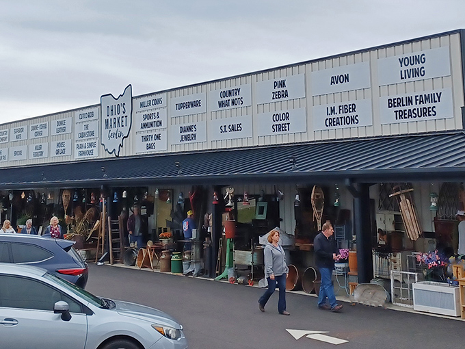 The iconic Ohio-shaped sign welcomes treasure hunters to this sprawling marketplace where one person's castoffs become another's prized possessions.