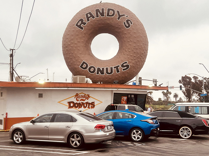 The architectural equivalent of a sugar rush, Randy's iconic rooftop donut has been stopping traffic in Inglewood since before Instagram was even a concept.