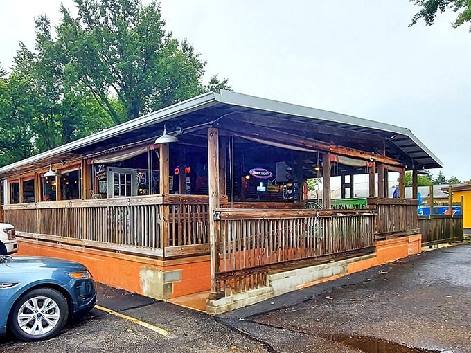 This unassuming North Canton gem proves that the best seafood adventures often hide in plain sight.
