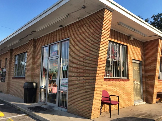 The unassuming brick exterior of Thee Burger Spot proves once again that culinary treasures often hide in plain sight.