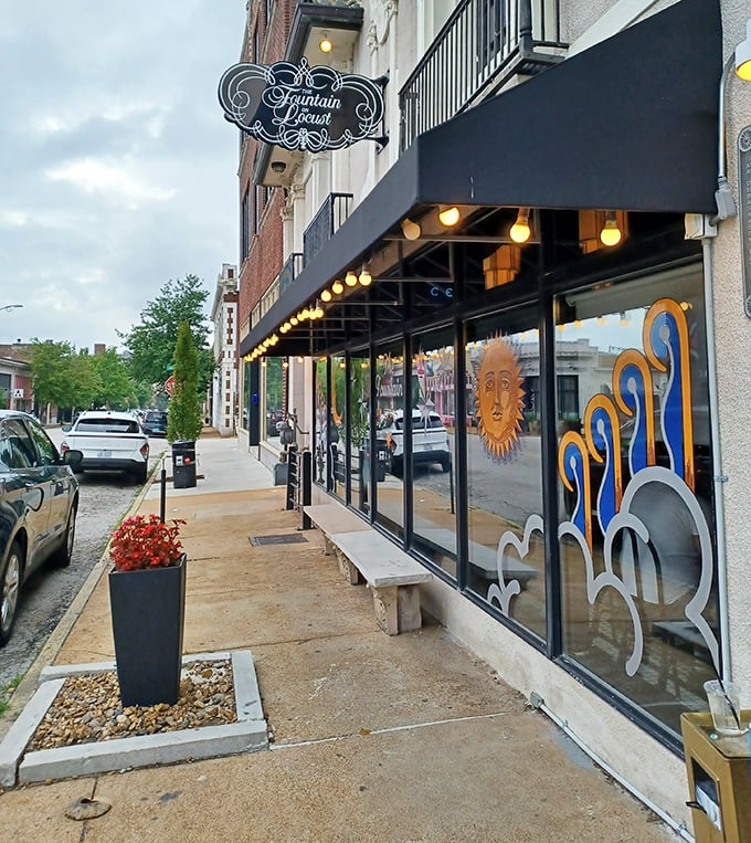 The Art Deco fa&ccedil;ade beckons like a time machine disguised as a restaurant. Those celestial window paintings practically wink at passersby.