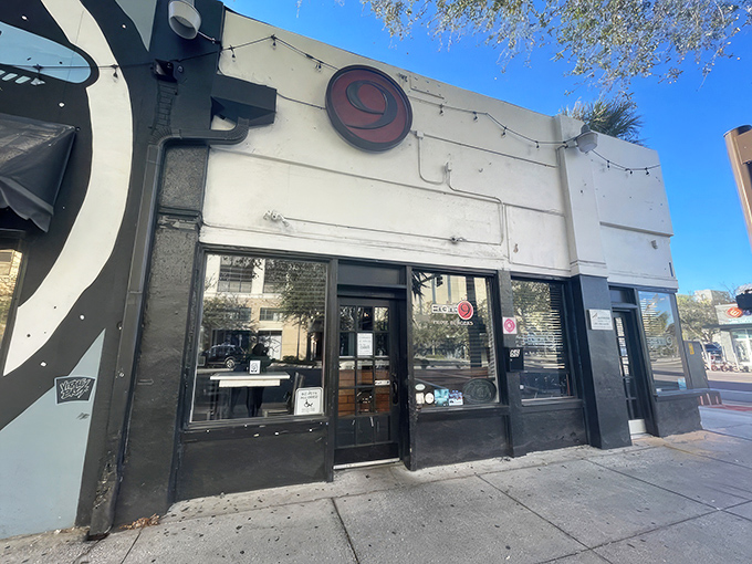 Engine No. 9's unassuming exterior hides burger greatness within, like a culinary speakeasy that trades in beef instead of bootleg whiskey.