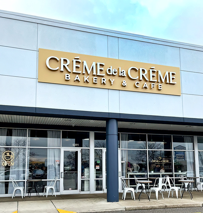 The sleek exterior of Cr&eacute;me de la Cr&eacute;me beckons with European charm, promising a culinary escape right in Columbus. Those outdoor tables are calling your name!