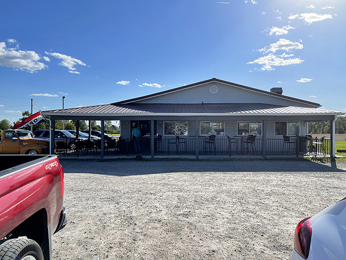 This unassuming roadside gem proves that the best flavors often hide behind the simplest facades.