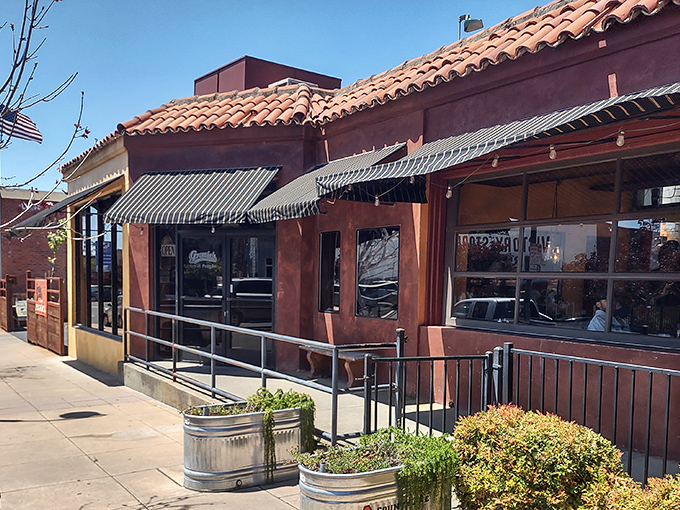 Gracie's storefront beckons like a siren song for carnivores &ndash; resistance is futile and frankly, who'd want to resist?