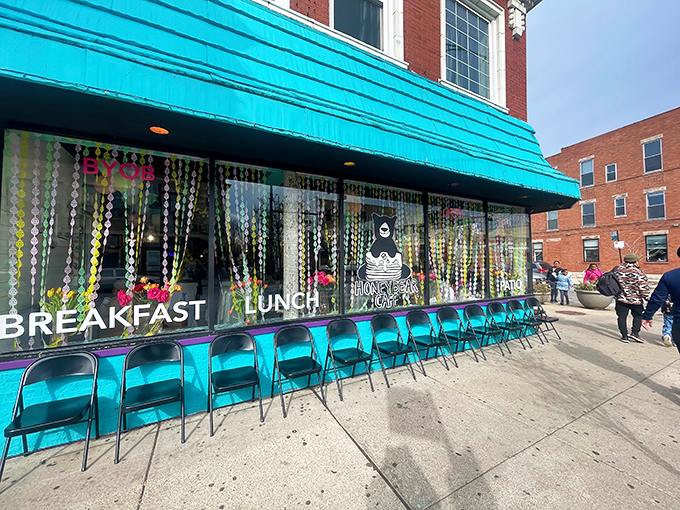 That turquoise awning isn't just eye-catching&mdash;it's a beacon of breakfast hope on Clark Street, promising morning salvation to hungry Andersonville residents.