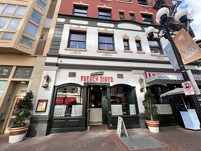 The red neon letters practically wink at you from the street, promising a Franco-American love affair your taste buds won't soon forget.