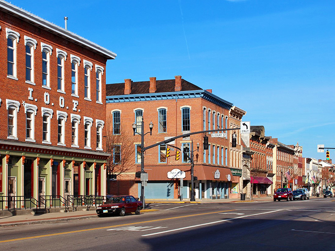 Downtown Circleville showcases those classic brick buildings that whisper stories from another era&mdash;architectural eye candy that makes you want to slow down and listen.