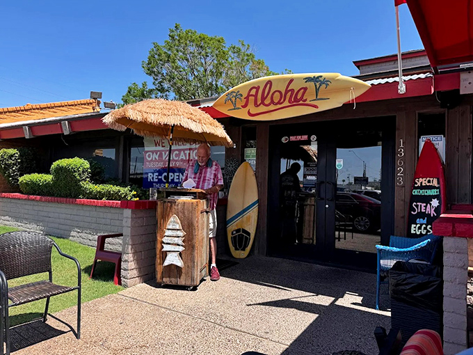 The thatched entryway and surfboards announce "Aloha!" before you even step inside. Desert meets island vibes in this Phoenix breakfast oasis.
